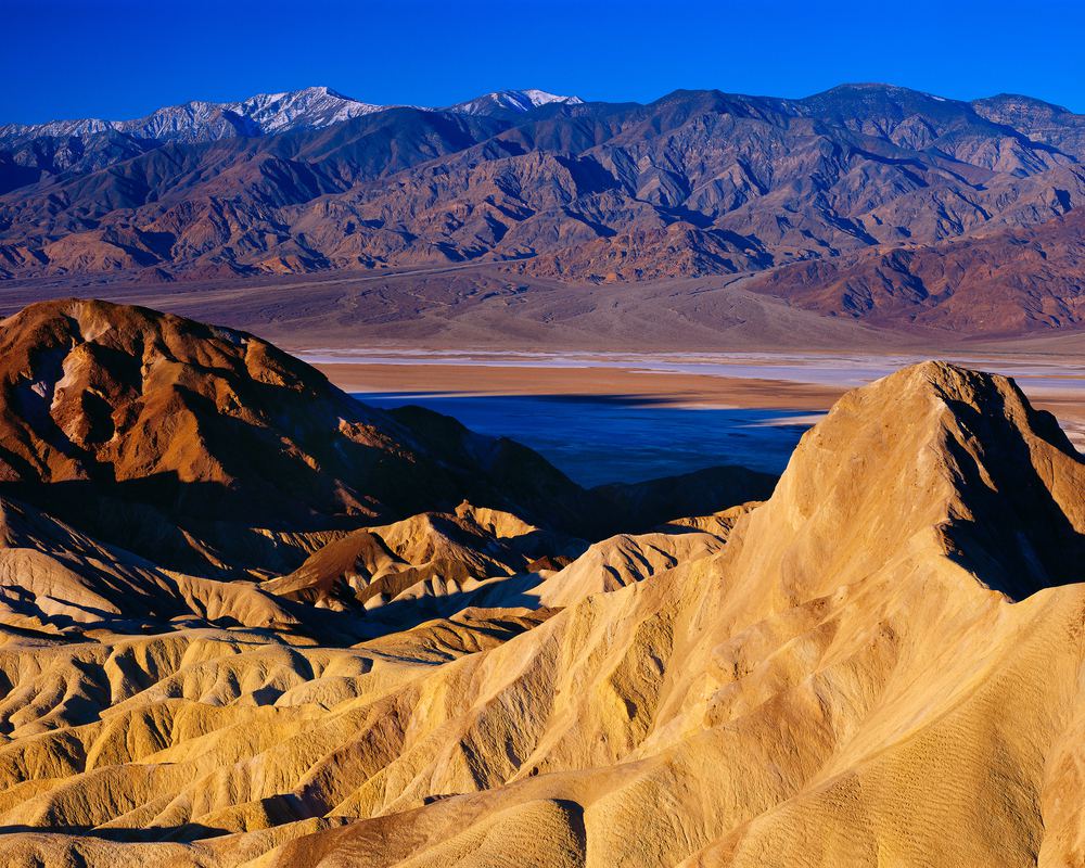 The Best California Desert Road Trips You Can Take Over a Weekend