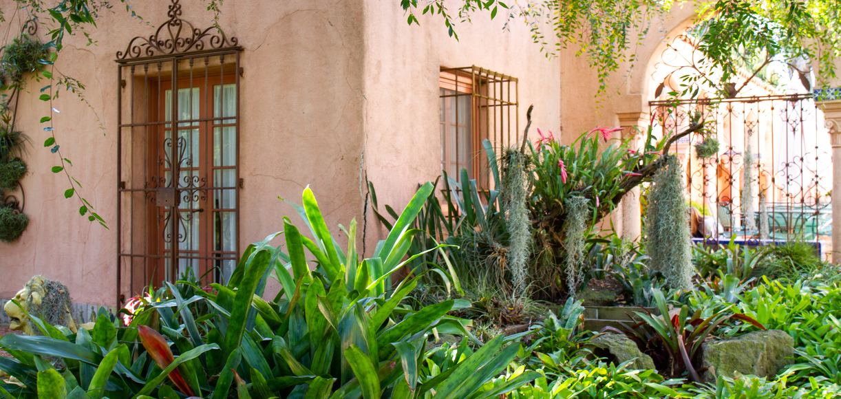 Celebrities Who Live In Montecito 60 Photos - Moonagedaydream.film